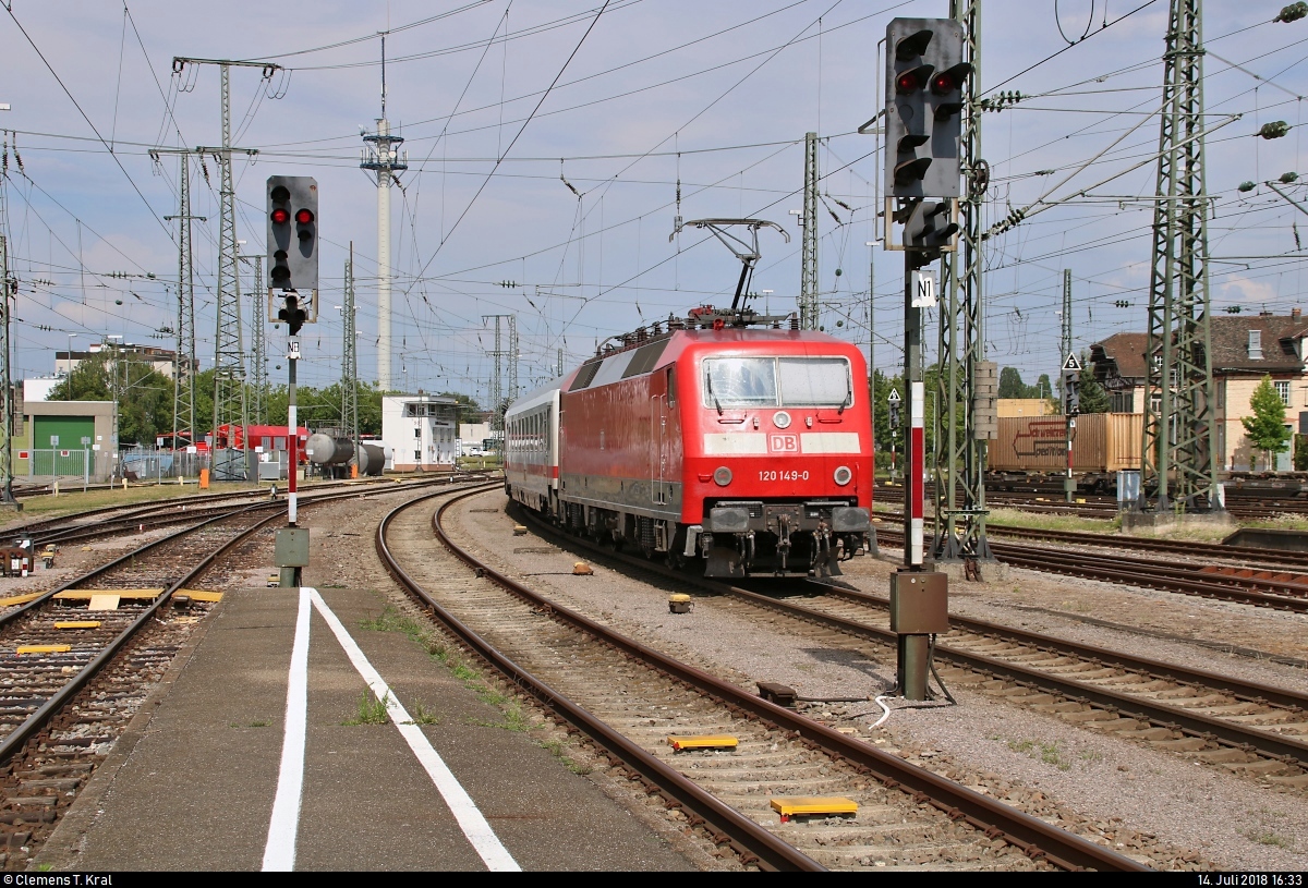 Nachschuss auf 120 149-0 als IC 2005 "Schwarzwald" (Linie 35) von Emden Hbf bzw - Bahnbilder.de