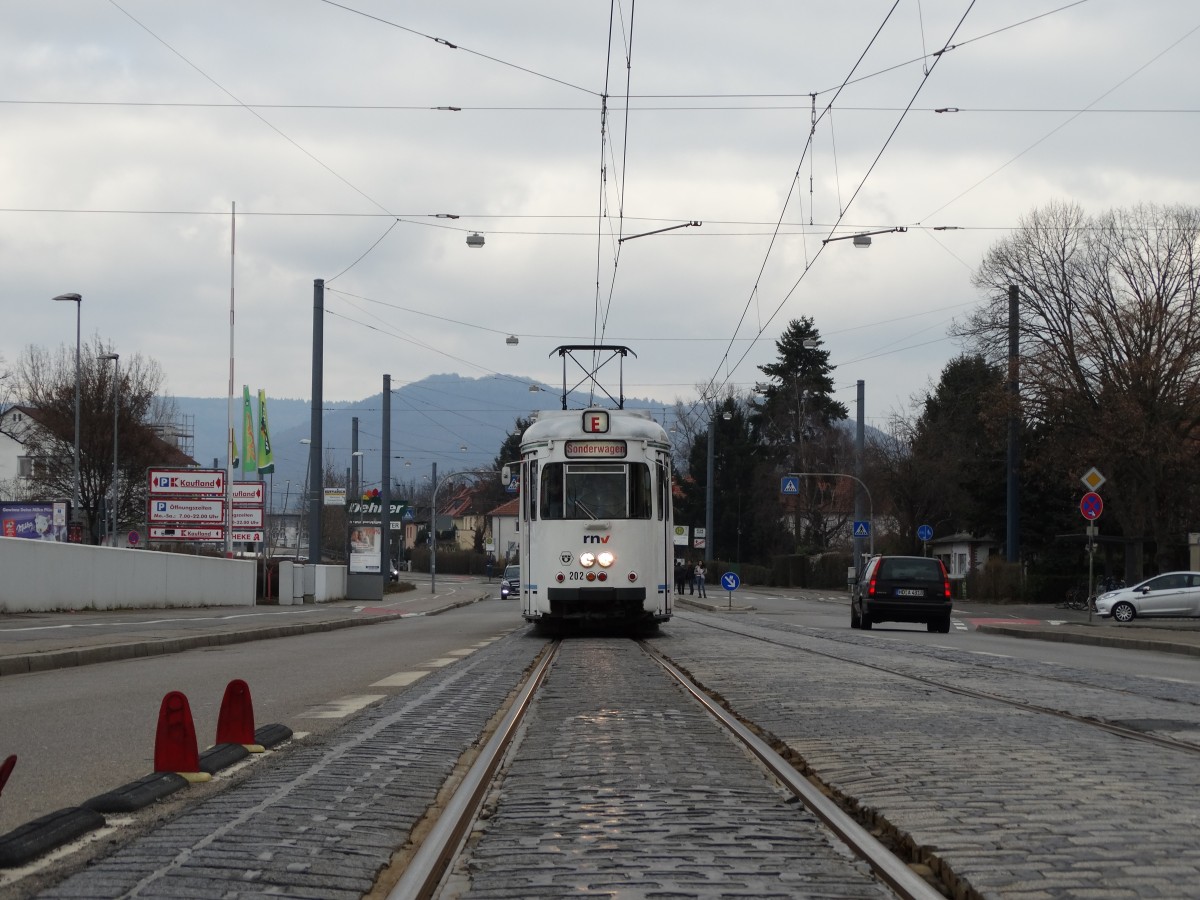 RNV Düwag GT8 202 (1603 Werbung) im Rahmen einer IGN Sonderfahrt am 22.02.15 in Eppelheim ...