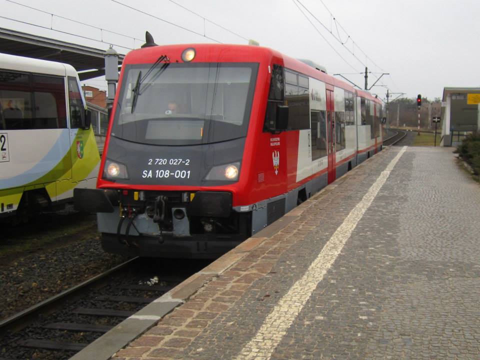 SA108-001 in Bahnhof Zbaszynek, 01.03.2015 - Bahnbilder.de