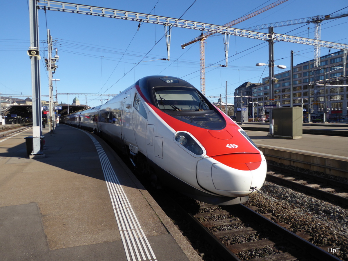 SBB - Triebzug ETR 610 113-8 im HB Zürich am 26.03.2016 - Bahnbilder.de