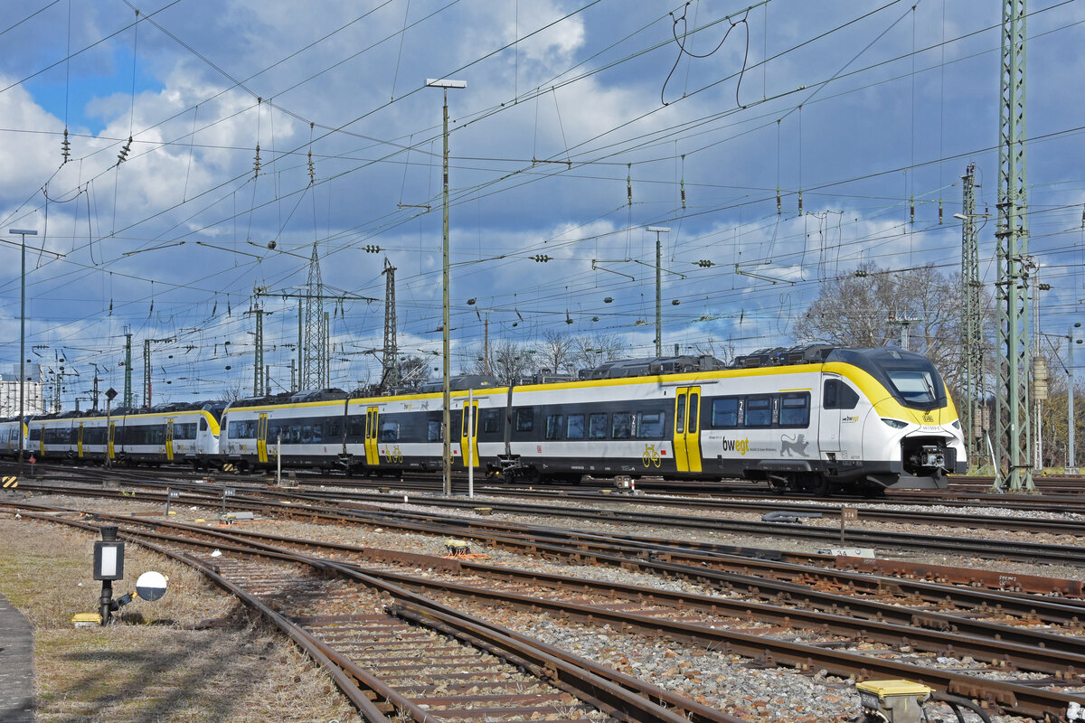 Siemens Mireo 463 509-0 verlässt den badischen Bahnhof - Bahnbilder.de