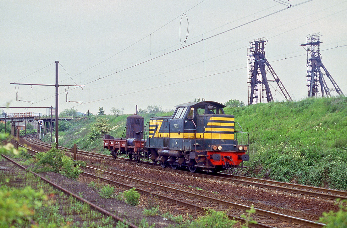 SNCB 7303, Charleroi, 30.05.1987. - Bahnbilder.de