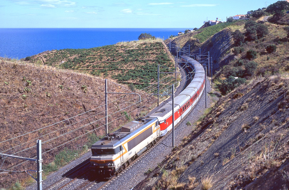 Talgo-Pendular Fotos - Bahnbilder.de