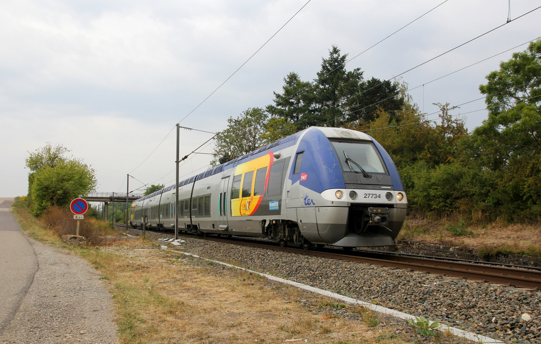 SNCF Z 27734 // Teting-sur-Nied // 26. August 2022 - Bahnbilder.de
