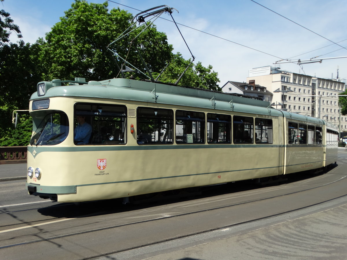 VGF Düwag N-Wagen 112 am 28.05.17 in Frankfurt am Main - Bahnbilder.de