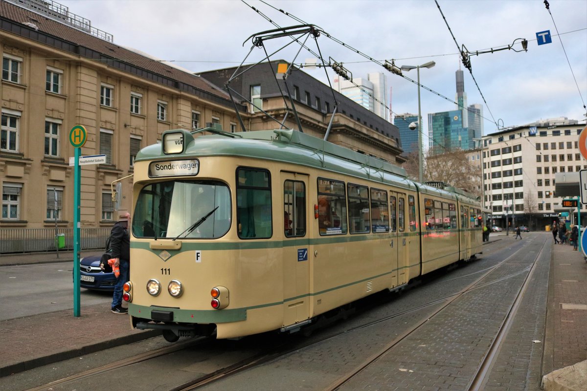 VGF Düwag O Wagen 111 am 16.03.19 bei einer Sonderfahrt in Frankfurt Hbf Südseite - Bahnbilder.de