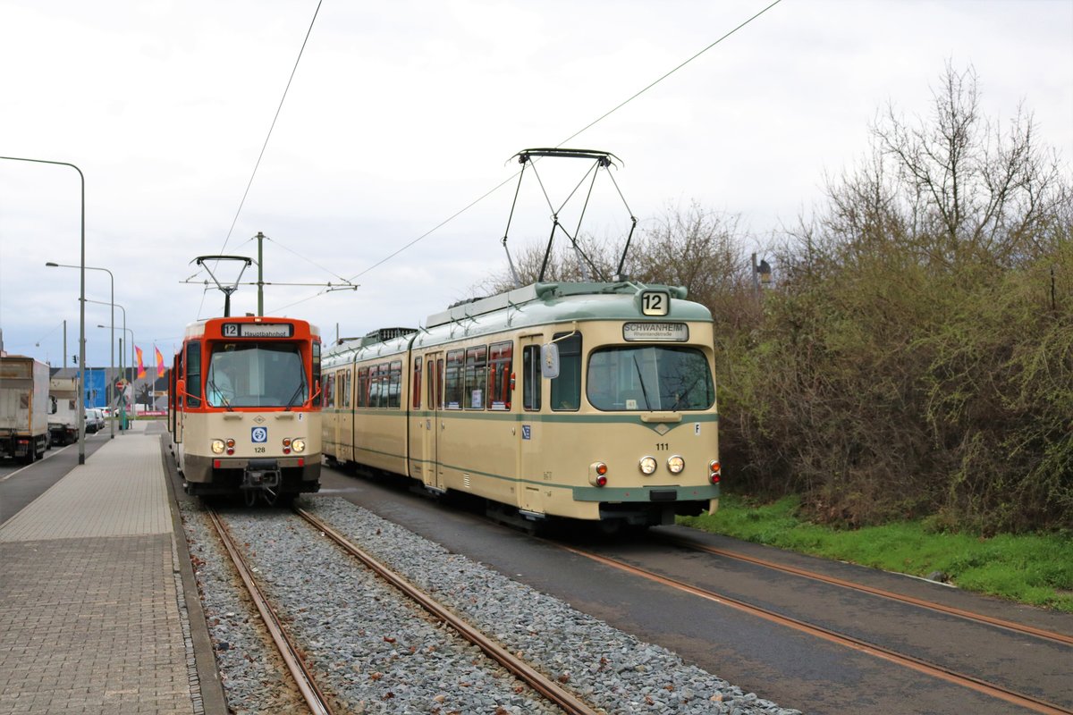 VGF Düwag Pt Wagen 128 und Düwag O Wagen 111am 16.03.19 bei einer Sonderfahrt in Frankfurt Hugo ...