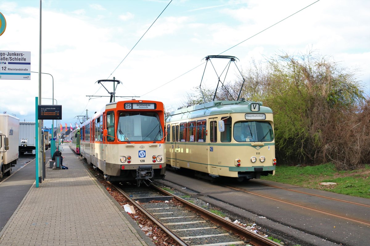 VGF Düwag Pt Wagen 128 und Düwag O Wagen 111am 16.03.19 bei einer Sonderfahrt in Frankfurt Hugo ...