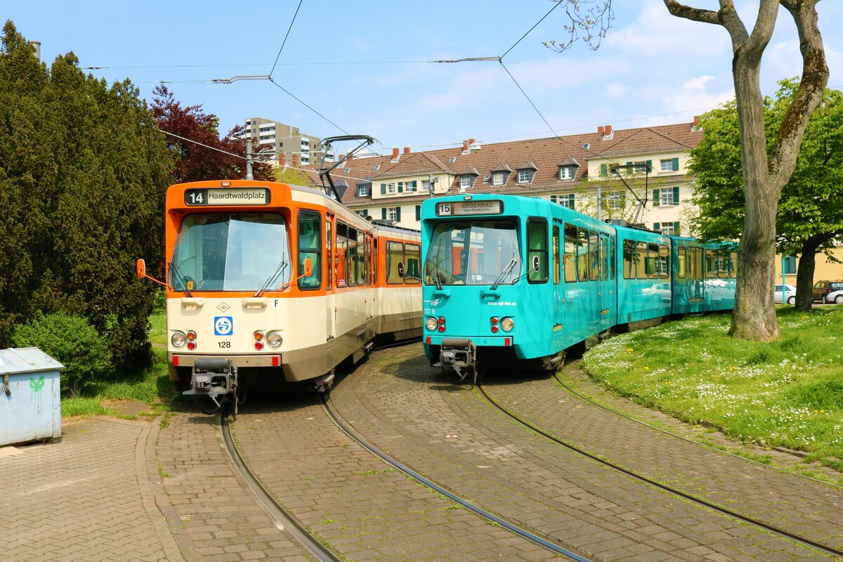 VGF Düwag Pt Wagen 128 und 727 am 01.05.22 bei einer Sonderfahrt in Frankfurt am Main ...