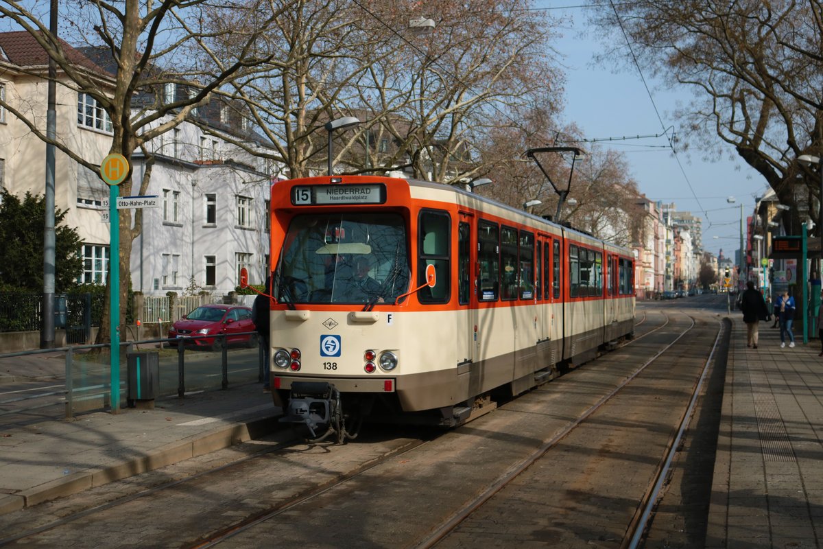 VGF Düwag Pt Wagen 138 am 22.02.21 in Frankfurt am Main - Bahnbilder.de