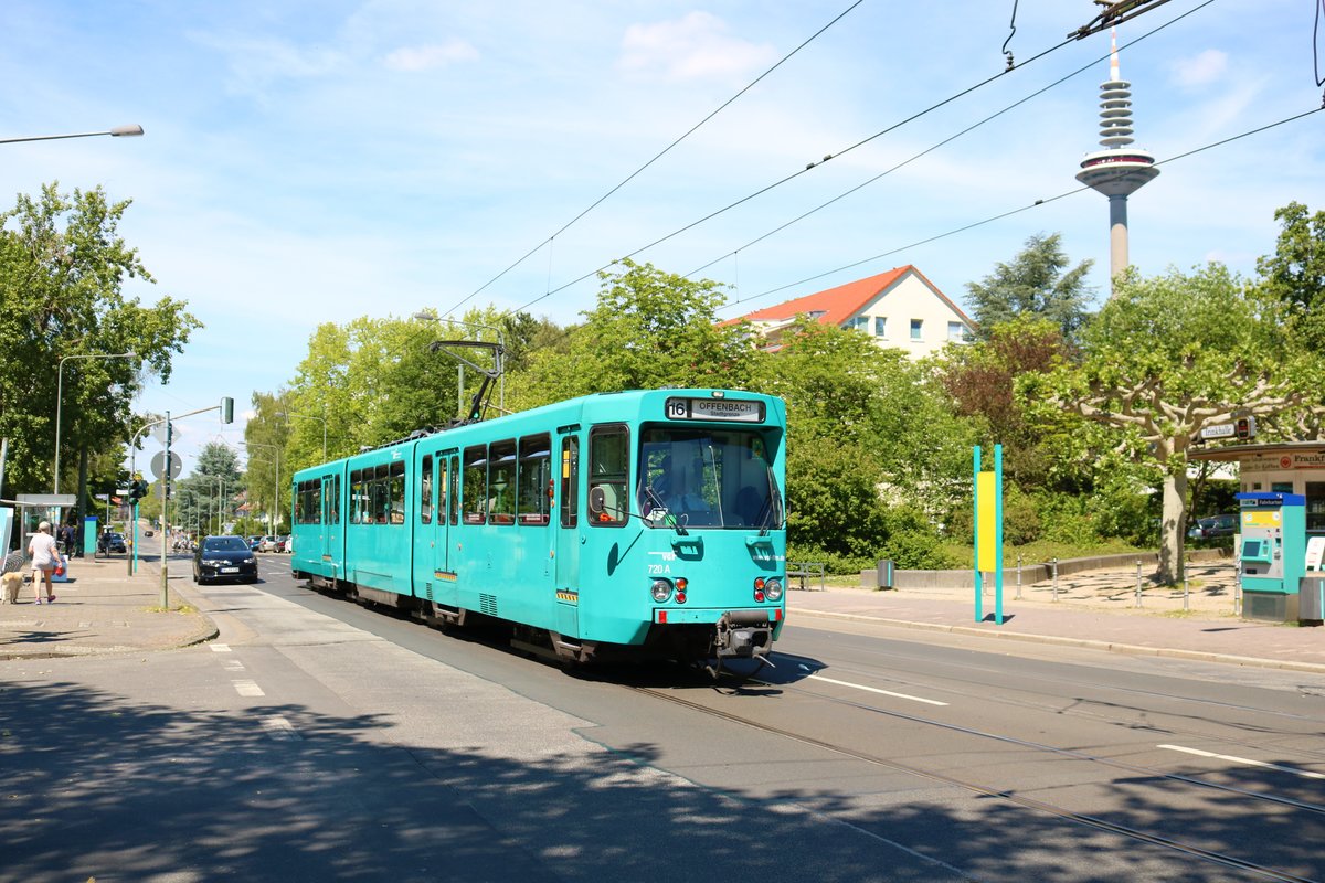 VGF Düwag Pt-Wagen 720 am 01.06.19 bei einer Sonderfahrt in Frankfurt am Main - Bahnbilder.de