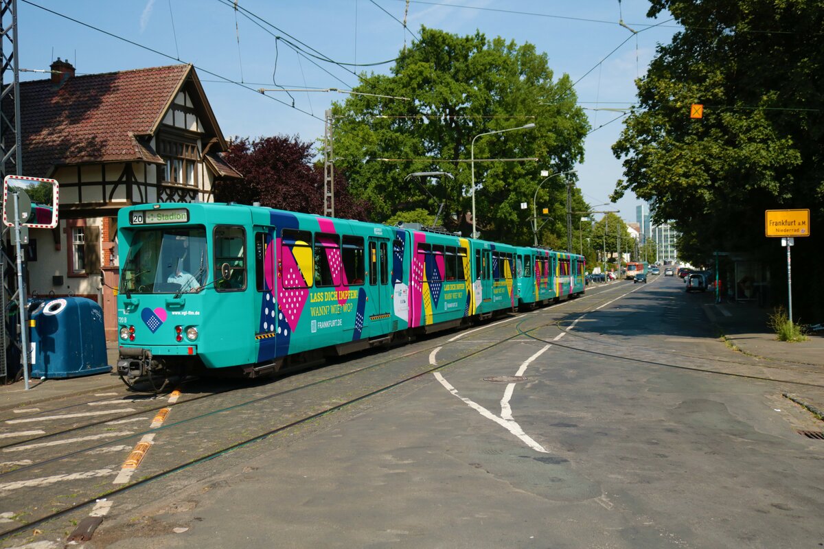 VGF Düwag Pt Wagen 720+736 am 19.06.22 bei einer Sonderfahrt in Frankfurt am Main - Bahnbilder.de