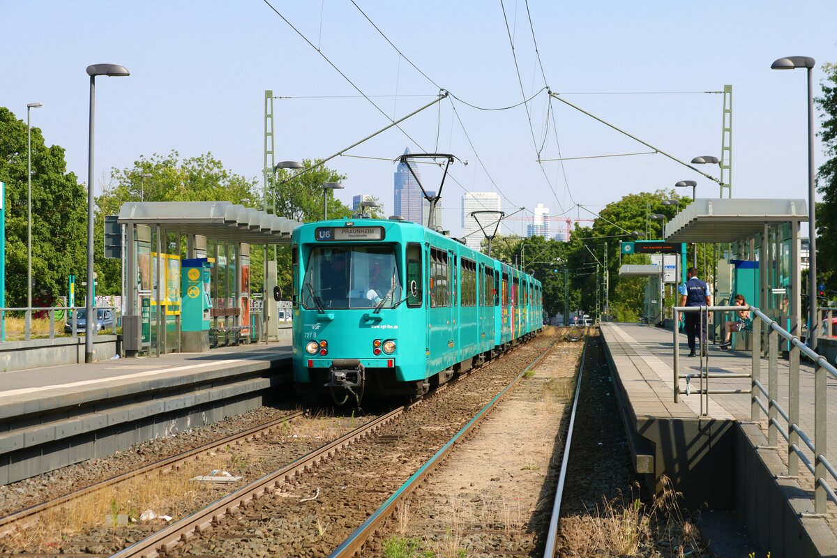VGF Düwag Pt Wagen 727 am 19.06.22 bei einer Sonderfahrt in Frankfurt am Main - Bahnbilder.de