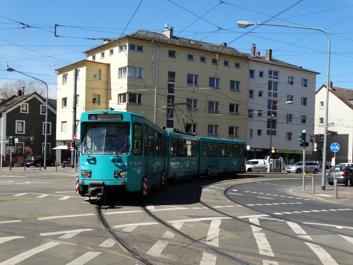 VGF Düwag Ptb Wagen 702 am 21.04.16 in Frankfurt am Main Eckenheim - Bahnbilder.de