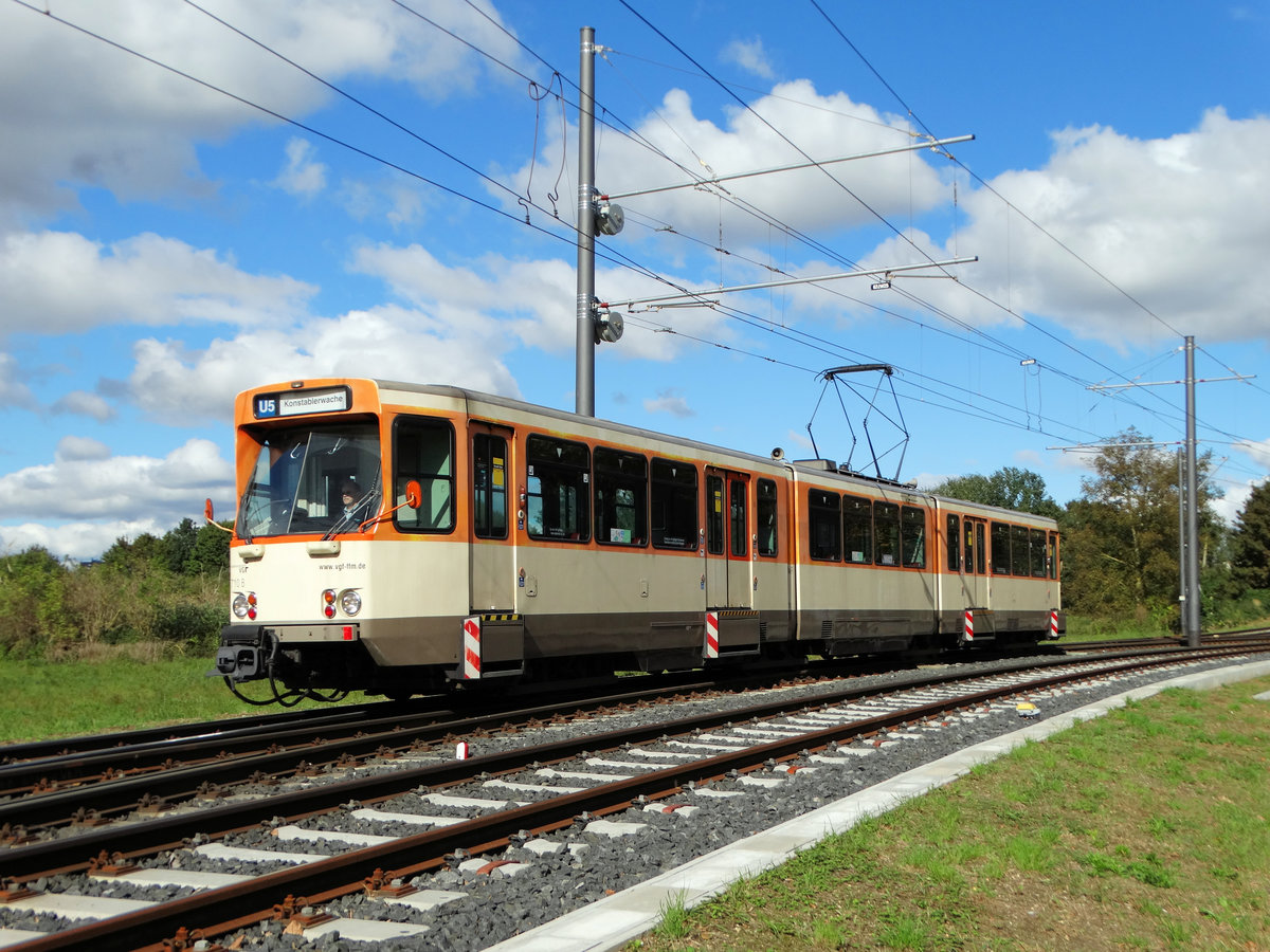 VGF Düwag Ptb Wagen 710 am 05.10.16 in Frankfurt Preungesheim - Bahnbilder.de