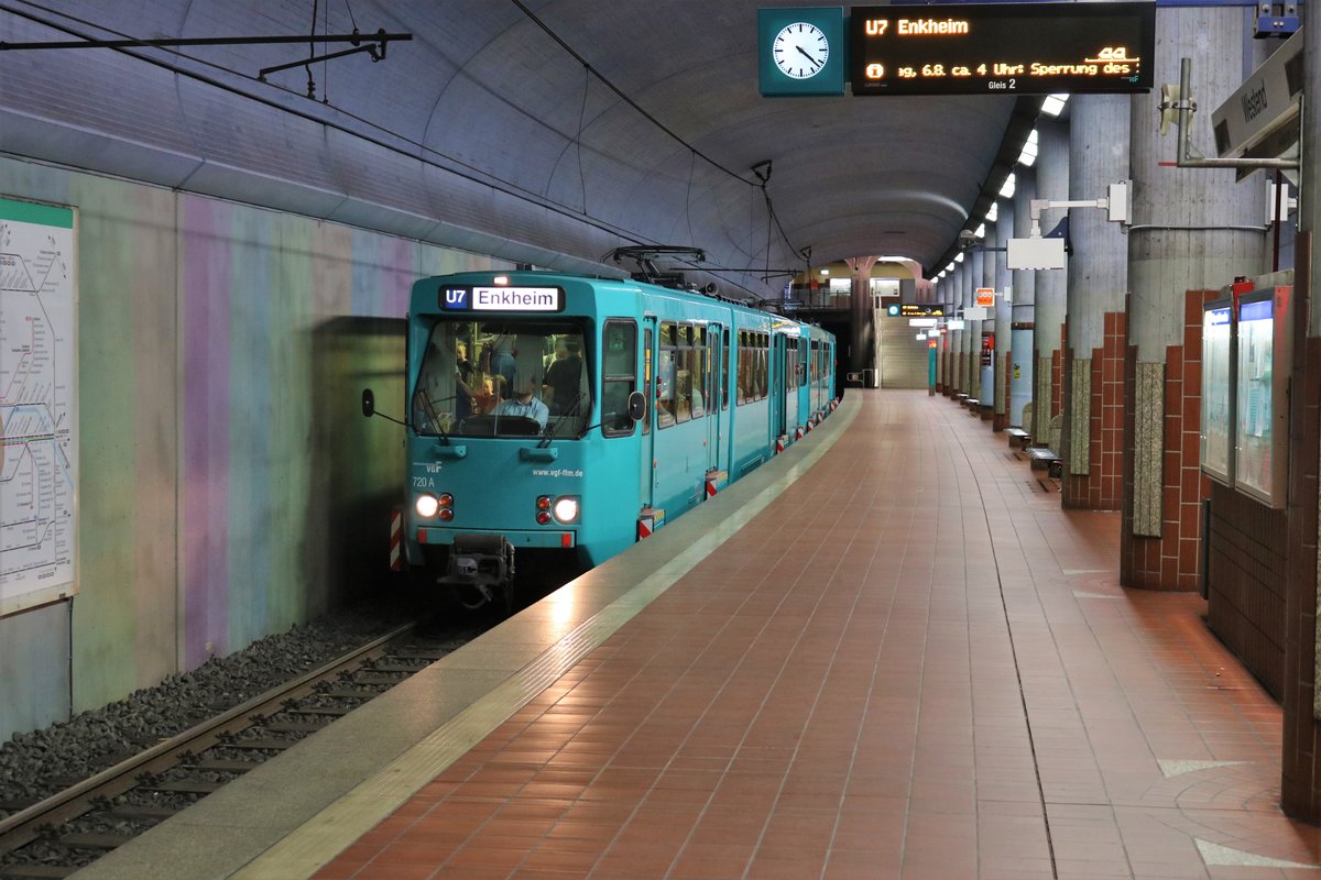 VGF Düwag Ptb Wagen 720 am 30.06.18 zum Abschied der Ptb Wagen auf der Linie U7 den ganzen Tag ...