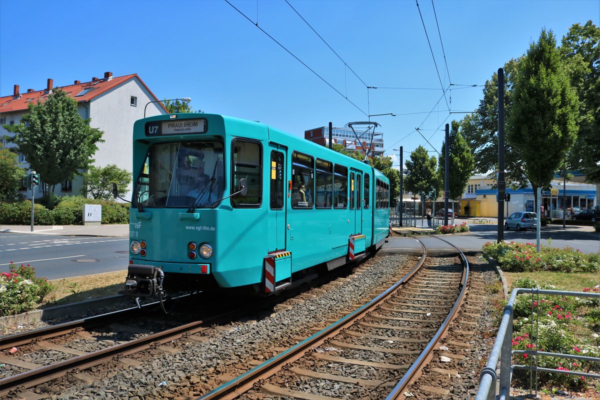 VGF Düwag Ptb Wagen 727 am 30.06.18 zum Abschied der Ptb Wagen auf der Linie U7 den ganzen Tag ...