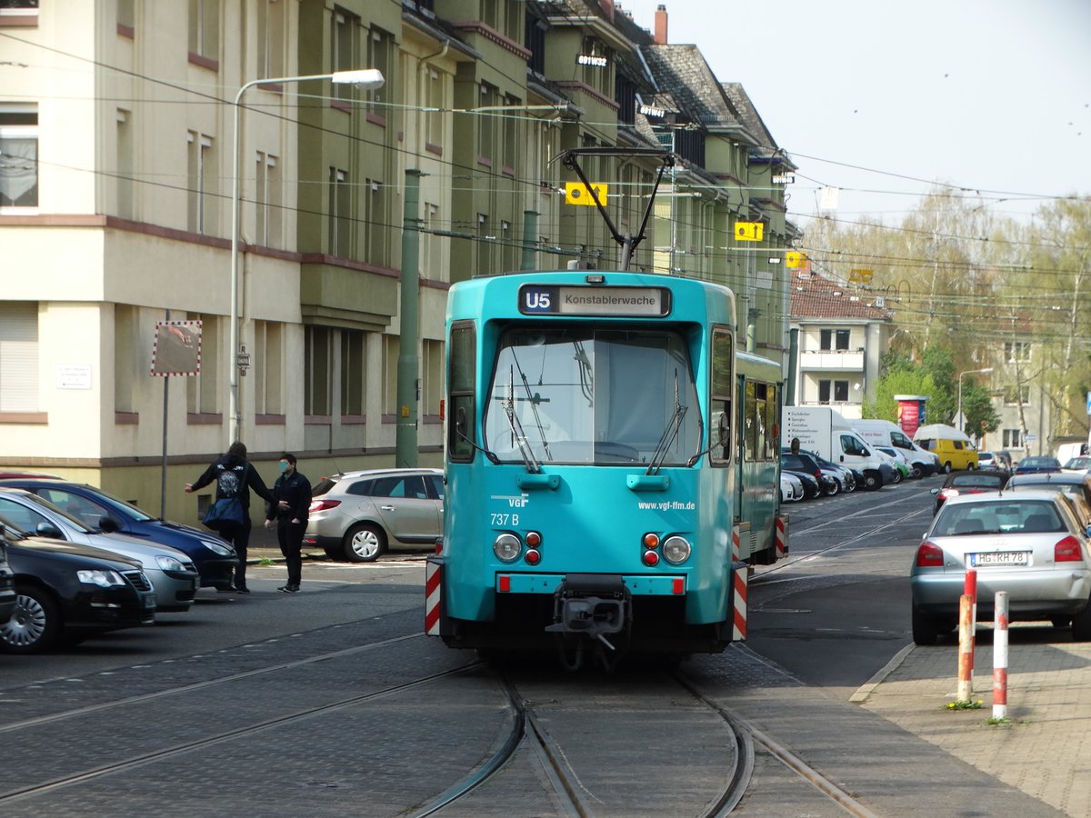 VGF Düwag Ptb Wagen 737 am 14.04.16 in Frankfurt am Main Eckenheim auf der Linie U5 - Bahnbilder.de