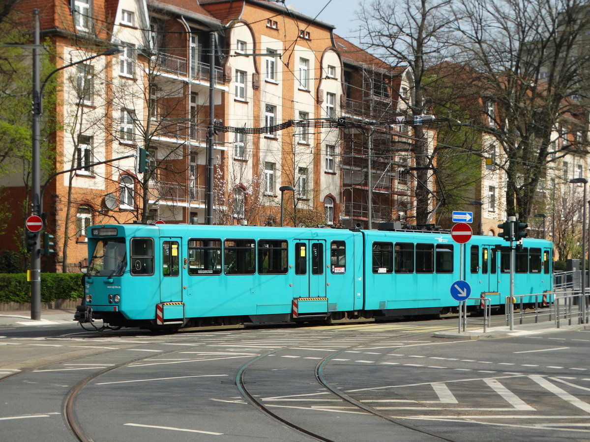 VGF Düwag Ptb Wagen 749 am 14.04.16 in Frankfurt am Main Eckenheim - Bahnbilder.de