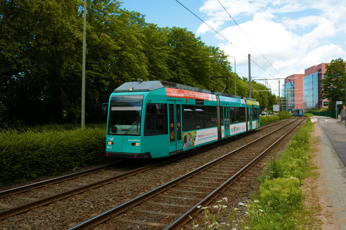 VGF Düwag R-Wagen 004 am 27.05.22 in Frankfurt - Bahnbilder.de