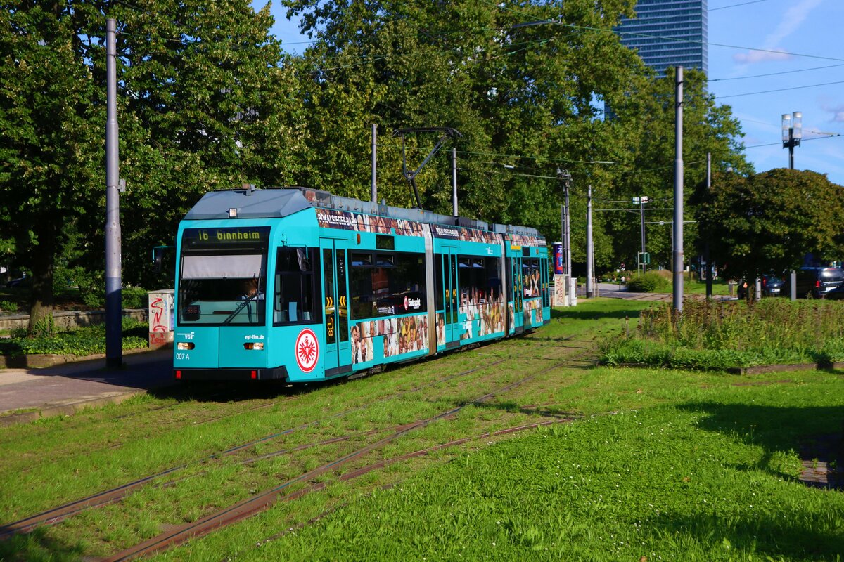 VGF Düwag R Wagen 007 am 02.09.23 an der Messe Frankfurt am Main - Bahnbilder.de