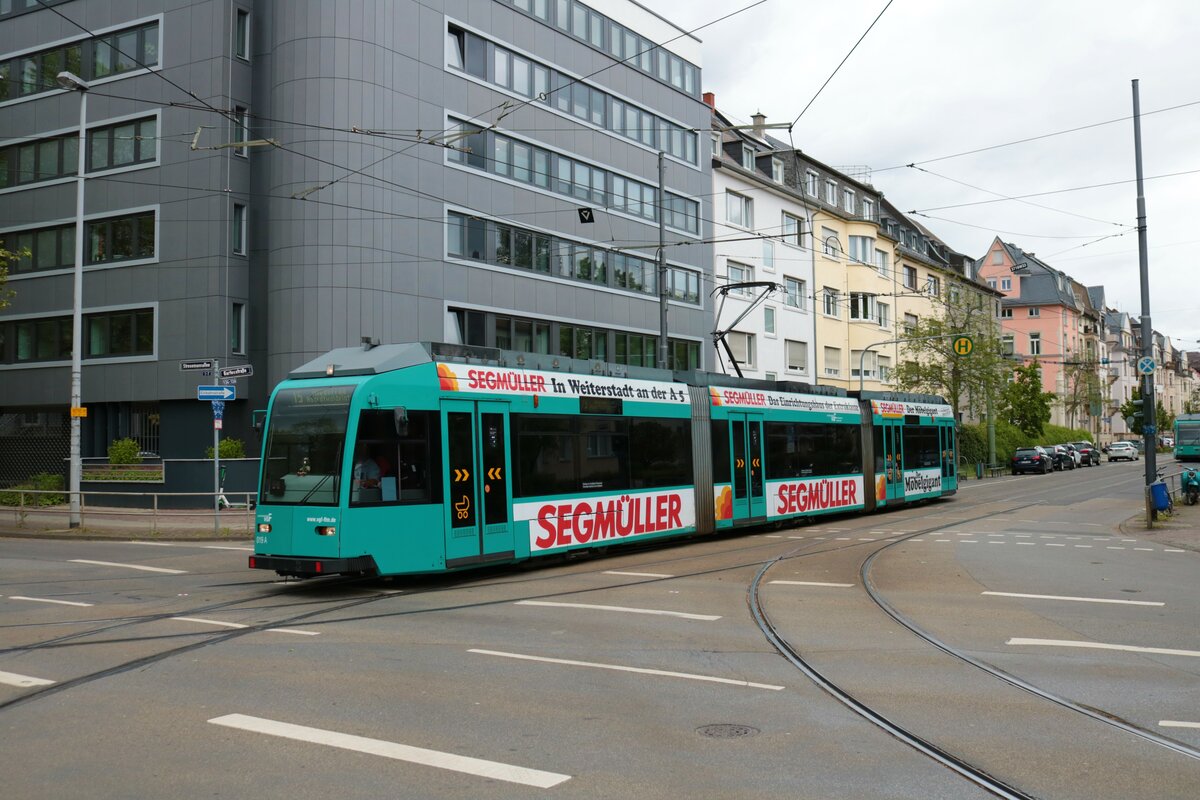 VGF Düwag R Wagen 019 am 22.05.21 in Frankfurt am Main - Bahnbilder.de
