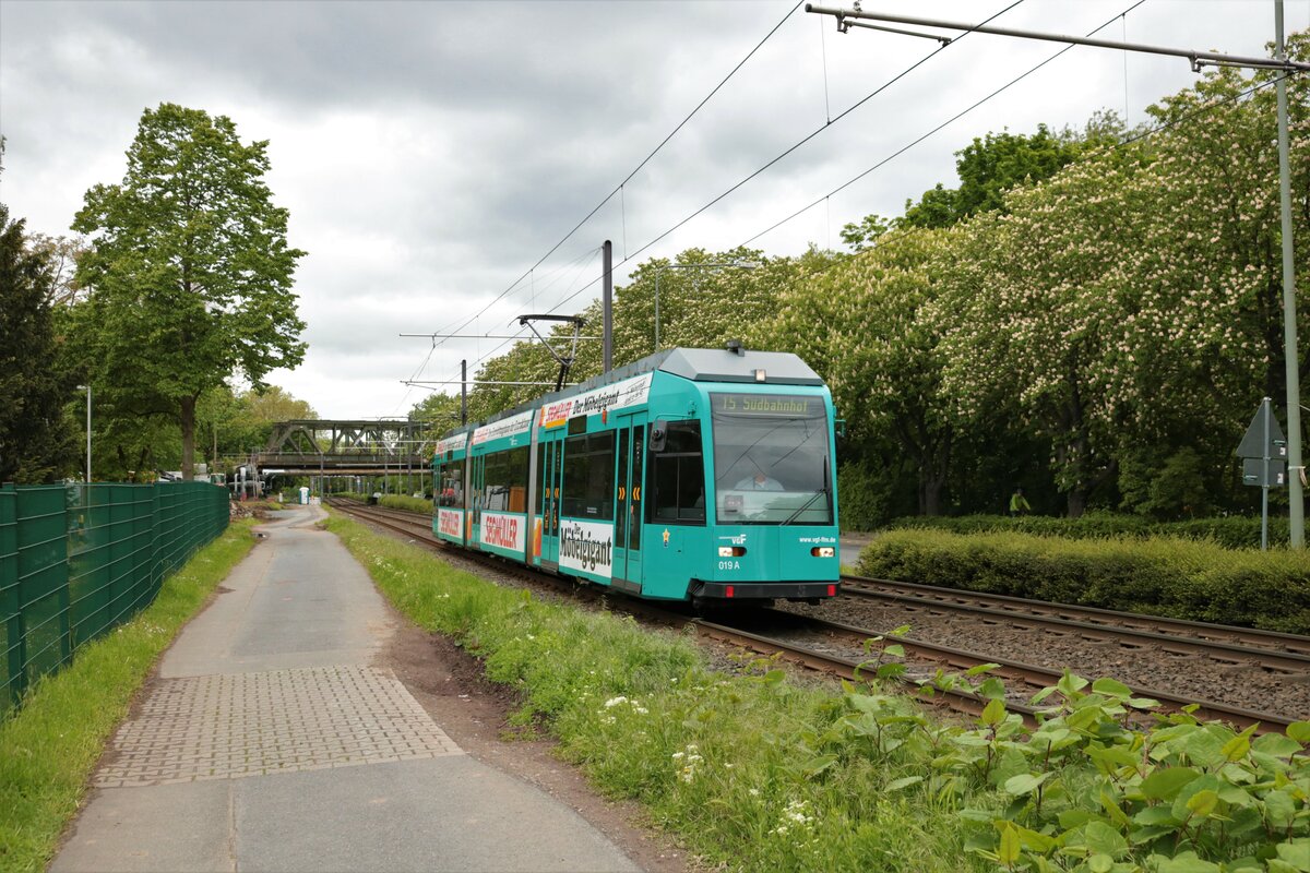 VGF Düwag R Wagen 019 am 22.05.21 in Frankfurt am Main - Bahnbilder.de