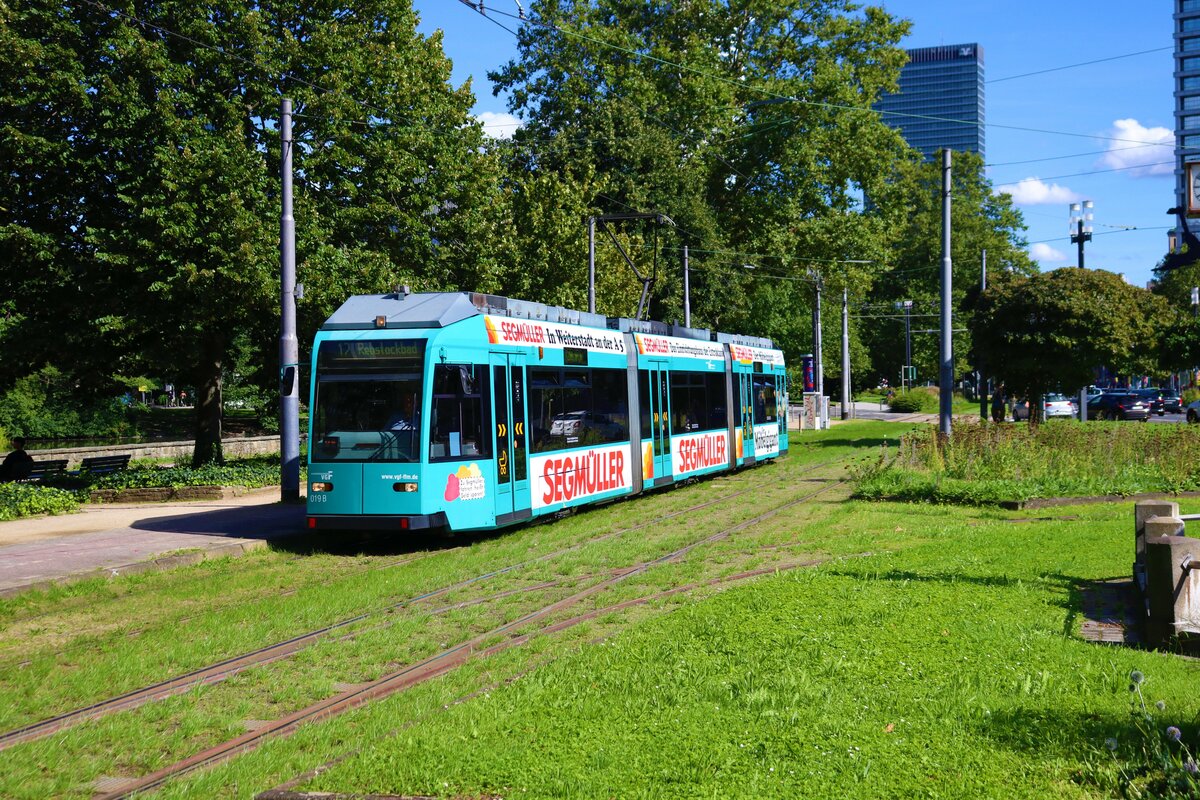VGF Alstom Citadis SX05 T-Wagen 305 am 02.09.23 in Frankfurt am Main - Bahnbilder.de