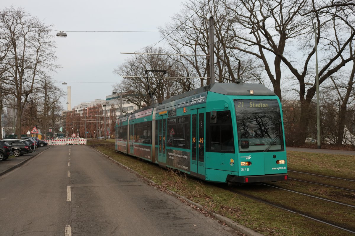 VGF Düwag R Wagen 027 am 22.02.21 in Frankfurt am Main - Bahnbilder.de