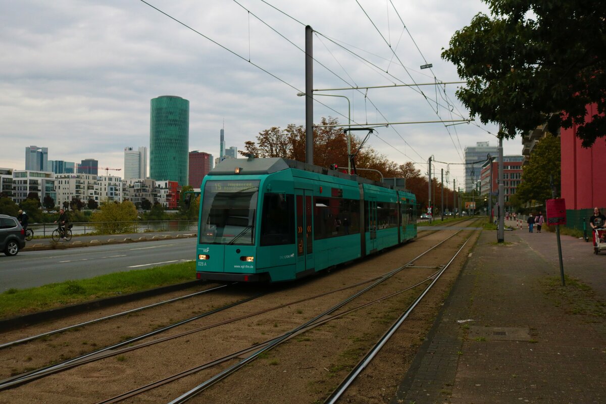VGF Düwag R-Wagen 029 am 24.09.22 in Frankfurt am Main - Bahnbilder.de
