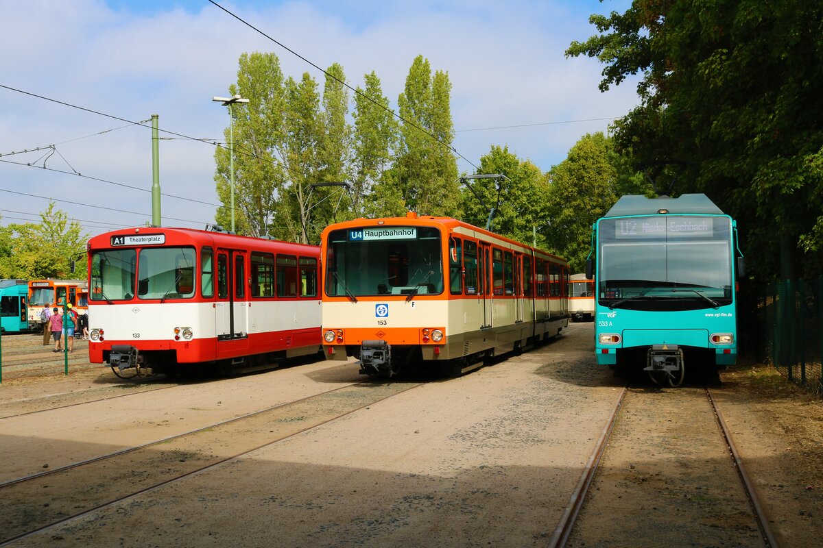 VGF Düwag U2 Wagen 133, U3 Wagen 153 und U4 Wagen 533 am 04.09.22 beim Tag der ...