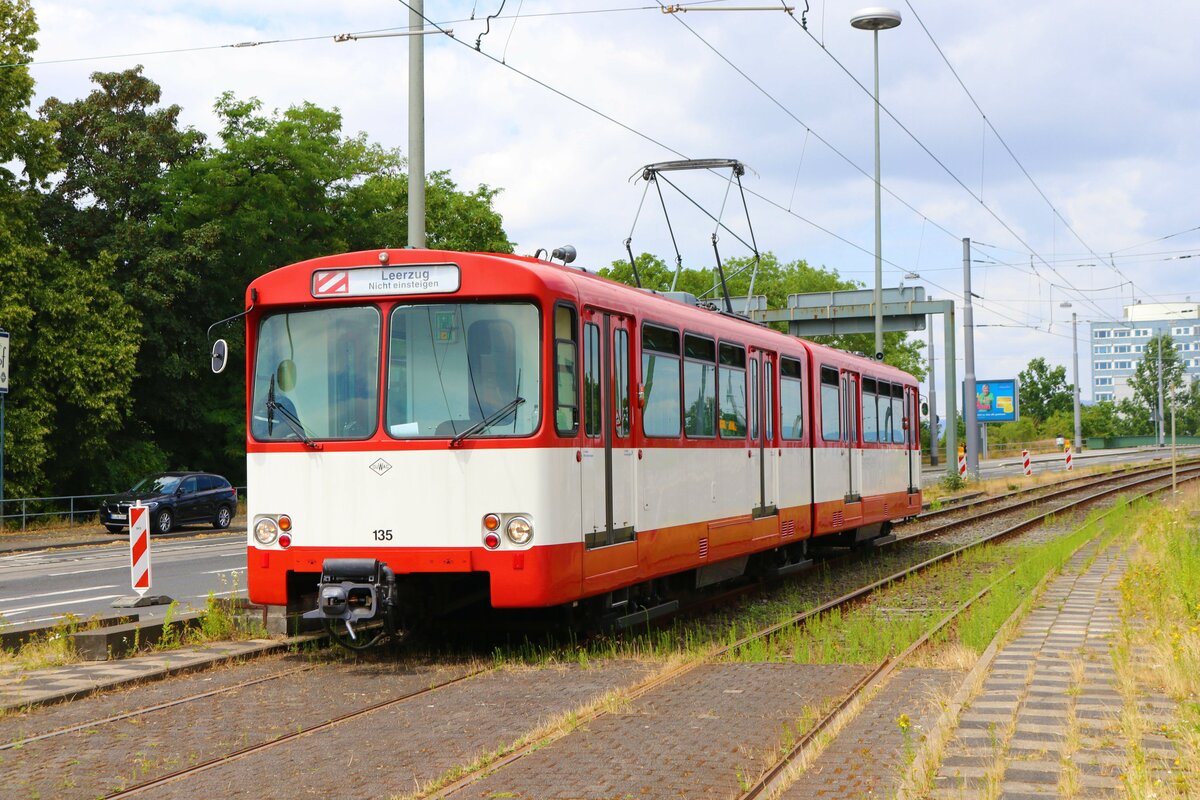 VGF Düwag U2-Wagen 135 am 02.07.23 bei einer HSF Sonderfahrt in Frankfurt am Main - Bahnbilder.de