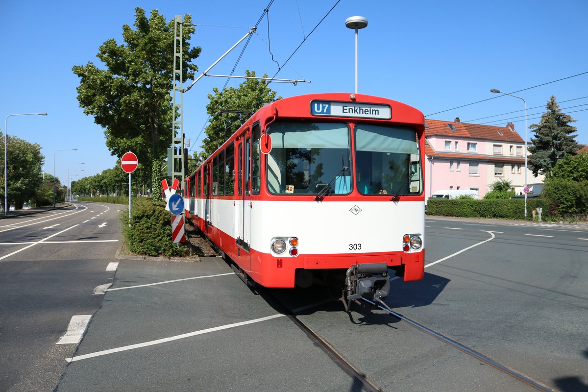 VGF Düwag U2 Wagen 303 am 30.06.18 zum Abschied der Ptb Wagen auf der Linie U7 den ganzen Tag ...