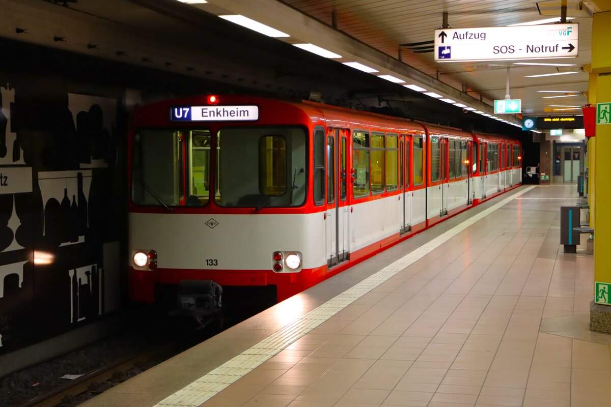 VGF Sonderfahrt mit Düwag Pt-Wagen 736 und Düwag U2 Wagen 133 im Stadtbahnnetz Frankfurt am Main ...