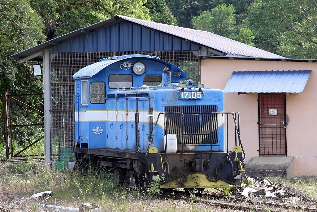 Von den KTM ausgemusterten 5 Stück Class 17 Shunter findet die 17105 (C ...