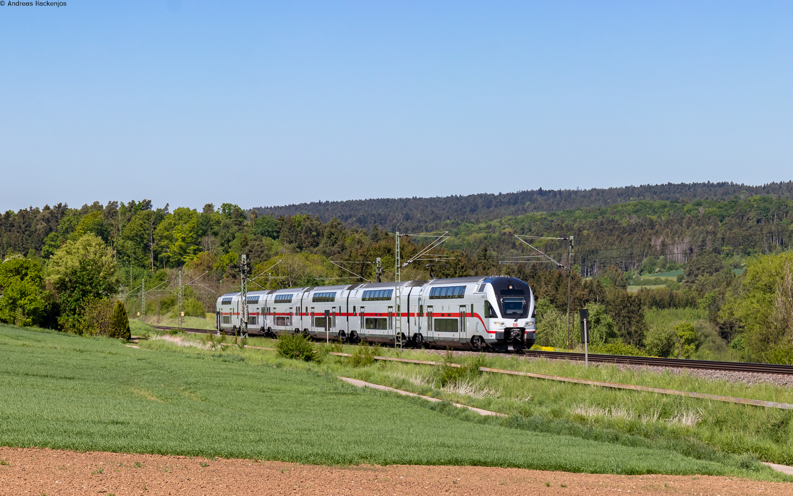 4010 103 als IC 282 / RE 50282 (Zürich HB / Singen - Stuttgart Hbf) bei Eutingen 10.5.25 ...