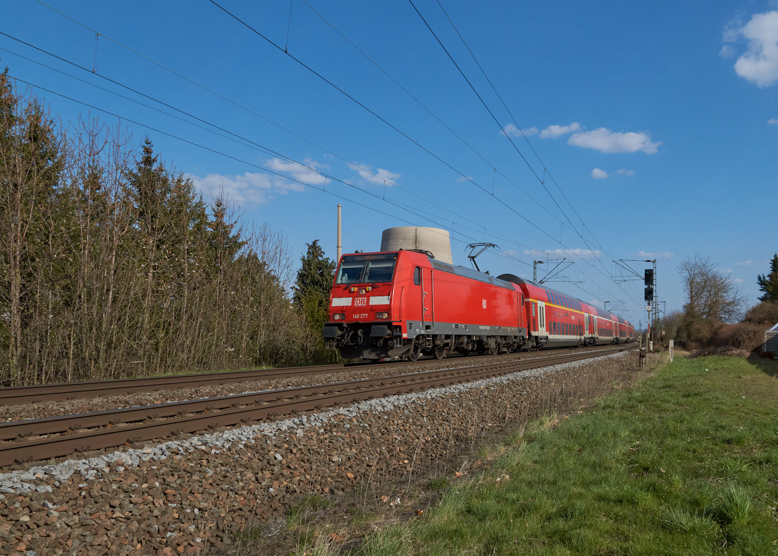 Ab 2018 wurde das ehemalige Kernkraftwerk Mülheim-Kärlich abgerissen - Bahnbilder.de