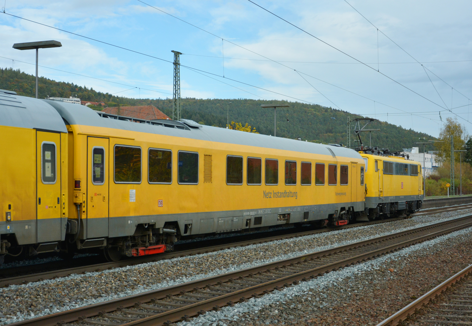 DB Netz Instandhaltung Fahrwegmessung fuhr am 24.10.2022 als NbZ 94330 ...