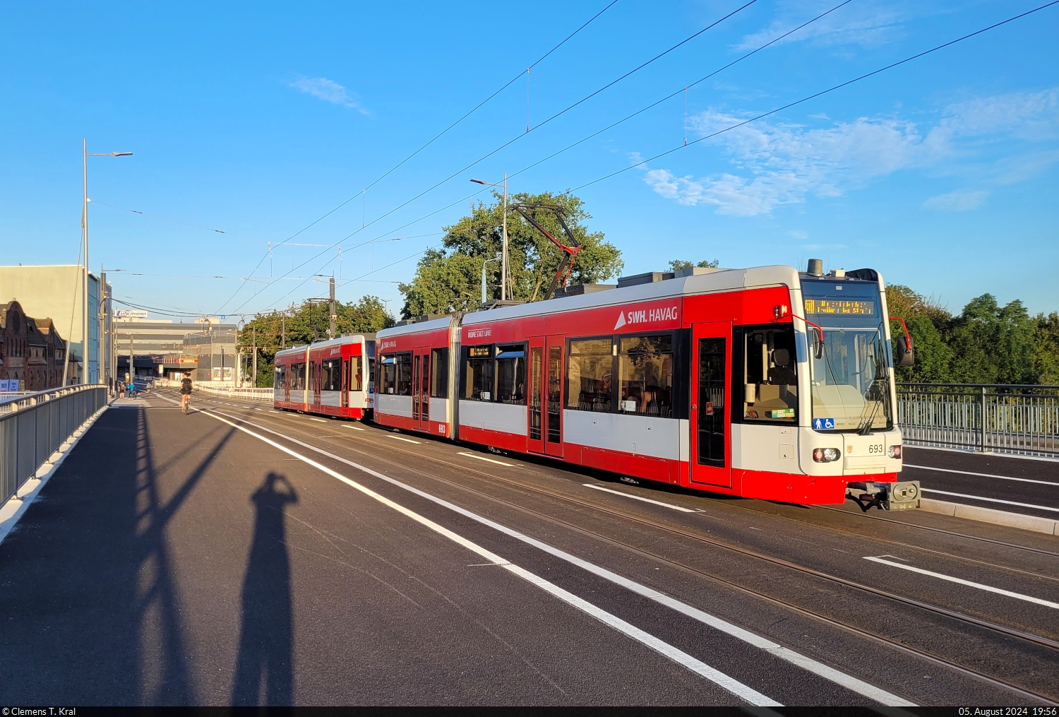 VGF Bombardier Flexity Classic S-Wagen 250 am 12.03.22 in Frankfurt - Bahnbilder.de