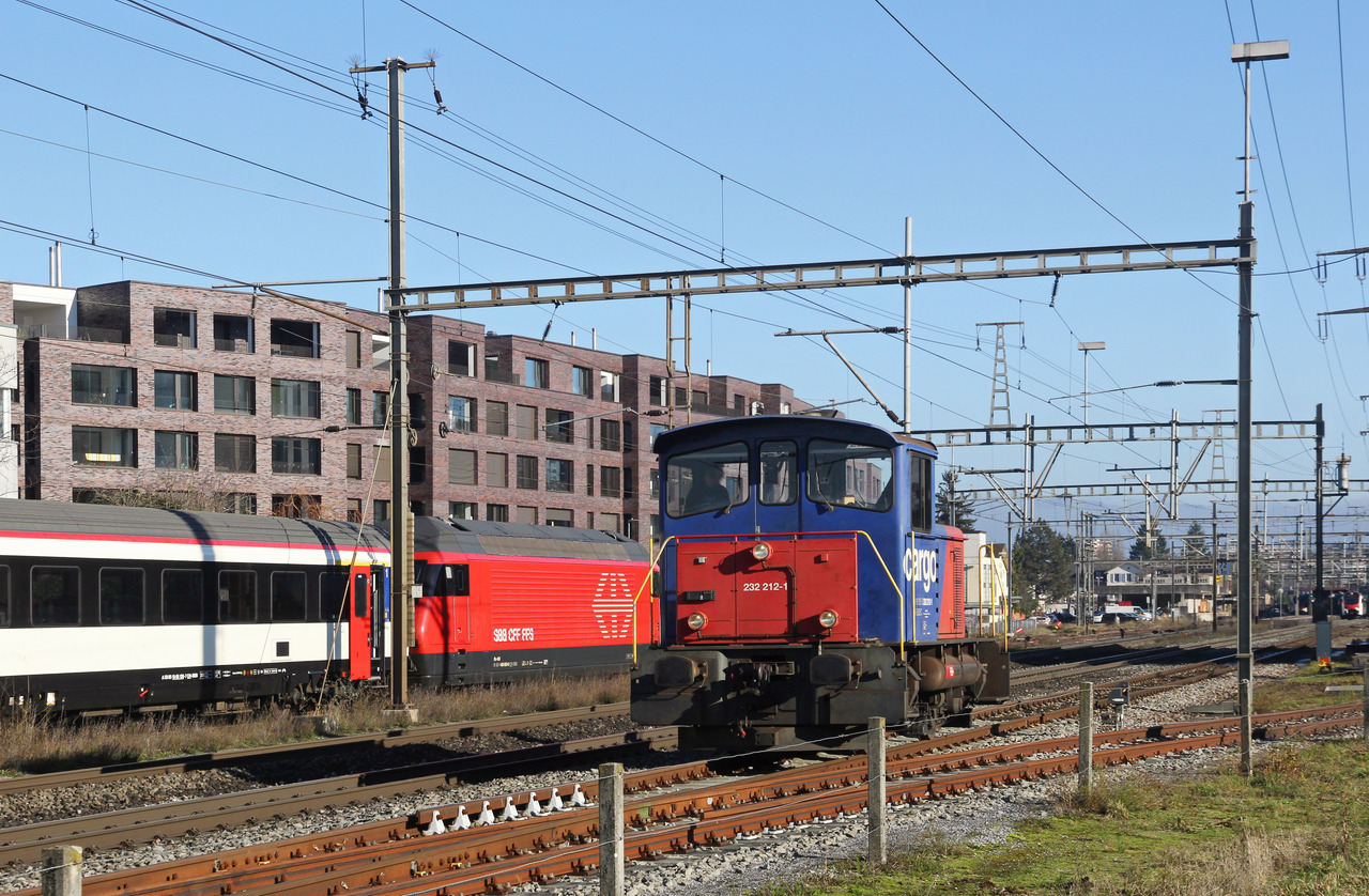 SBB Cargo Tm 232 212 // Rheinfelden (CH) // 18. Dezember 2023 - Bahnbilder.de