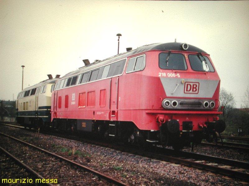 218 006 + 218 420 - Reichenbach - 01.05.1997 - Bahnbilder.de