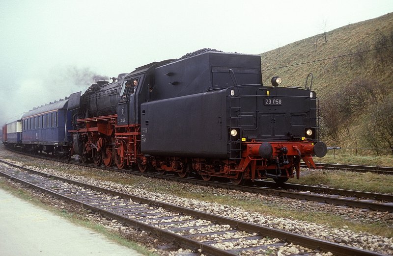 Baureihe 23 · DB 023 DB-Neubau Fotos (20) - Bahnbilder.de