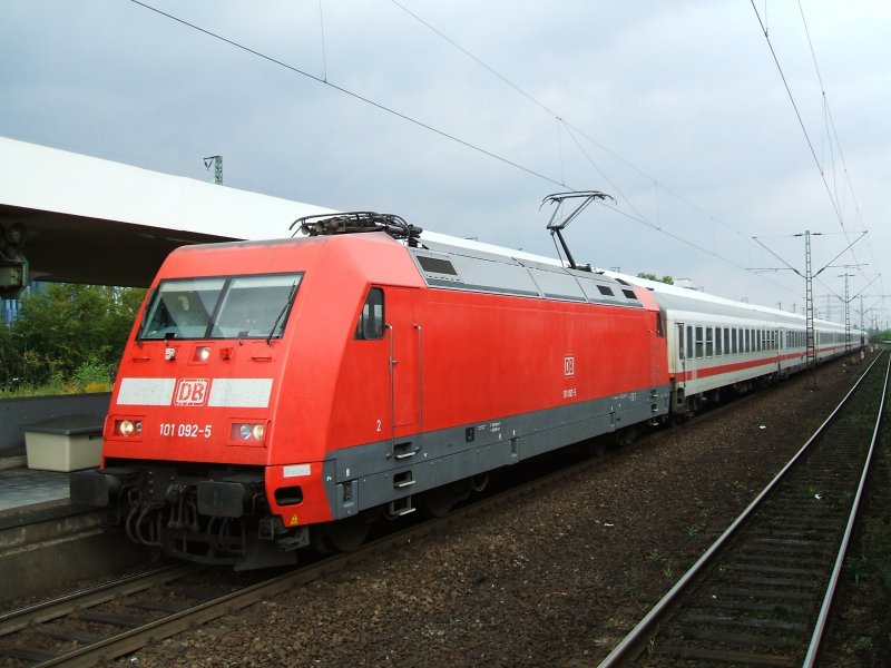 BR 101 092-5 mit IC 432 v. Norddeich-Mole nach Luxembourg,in Gelsenkirchen Abfahrt um 15:15 Uhr ...