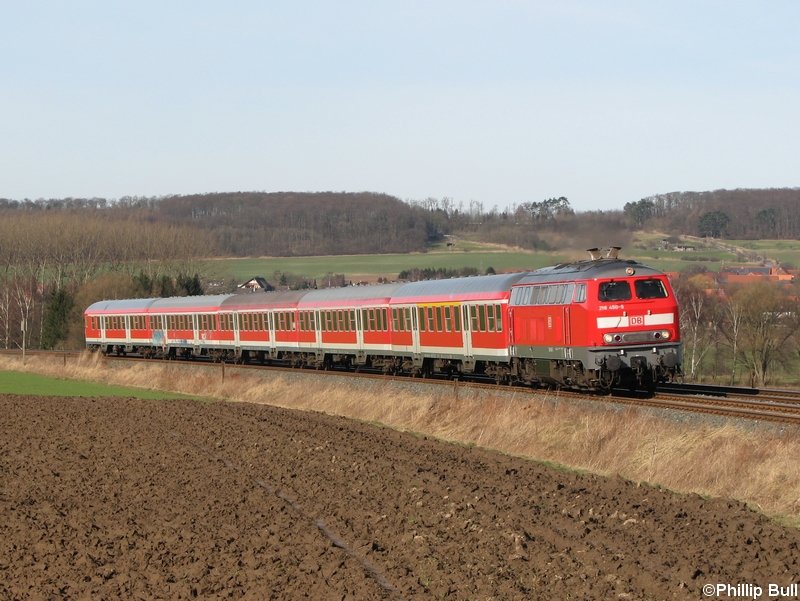 Die 218 450-5 zieht am 3.2.07 den RE 14307 in Richtung Bad Harzburg durch Klein Elbe - Bahnbilder.de