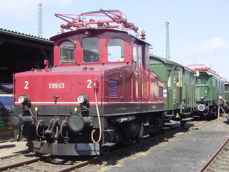 E69 03 in Koblenz-Lützel - Bahnbilder.de