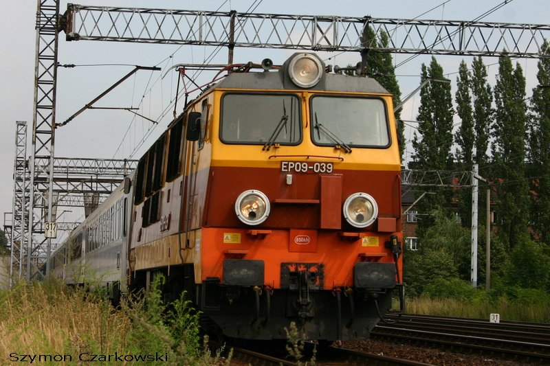 EP09-039 in Katowice am 06.08.2006 - Bahnbilder.de