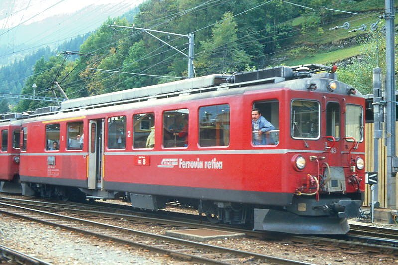 RhB - ABe 4/4 II 48 am 02.10.1990 in Poschiavo - Gleichstromtriebwagen Bernina - Baujahr 1972 ...
