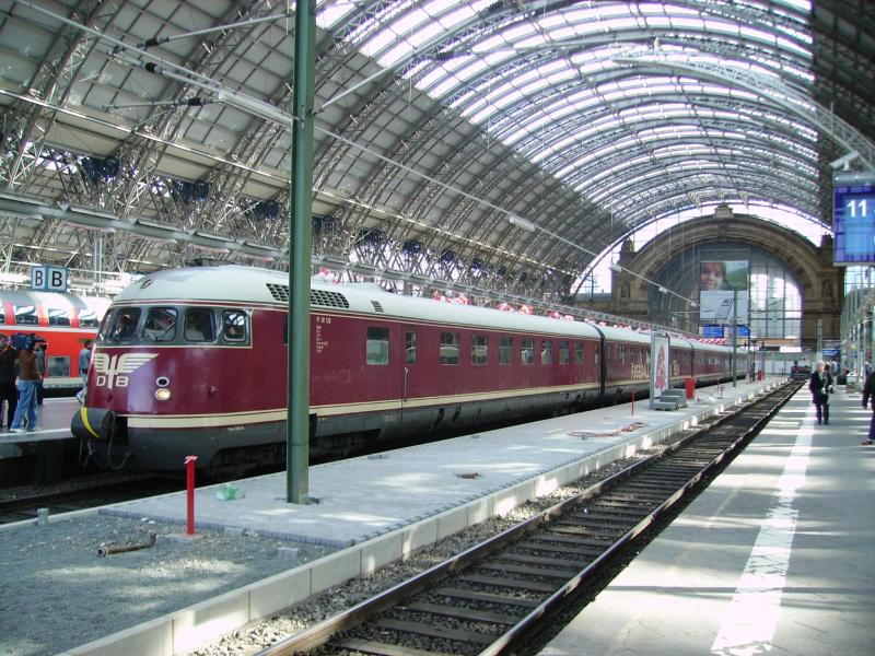 VT08 beim Bahntag in Ffm. - Bahnbilder.de